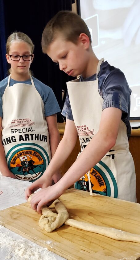 Beaty-Warren Middle School students bake yeast breads | News, Sports ...